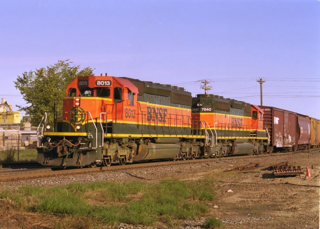 BNSF 8013